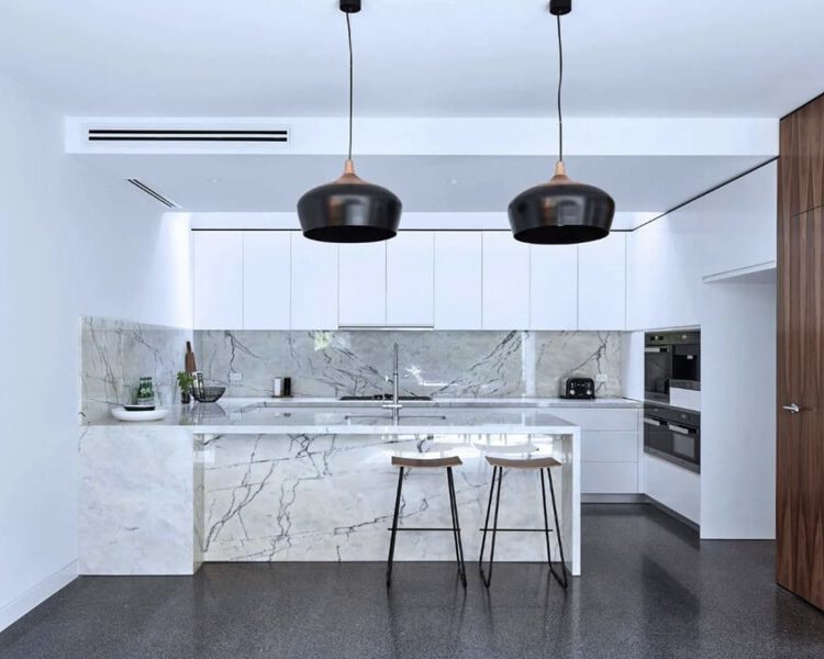 Peninsula Kitchens | Custom G-Shaped Kitchen Designs